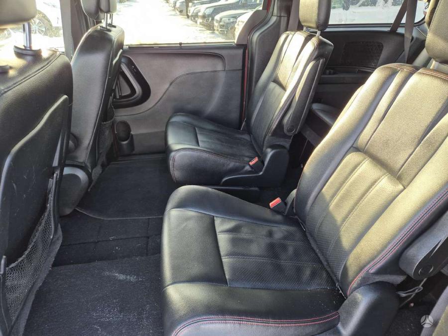 Red Dodge Grand Caravan 2019 in Siauliai, with an engine capacity of 3.60 L and mileage of 220 thousand km for 10300 €, photo 11 on AUTOMOTO.COM.LV