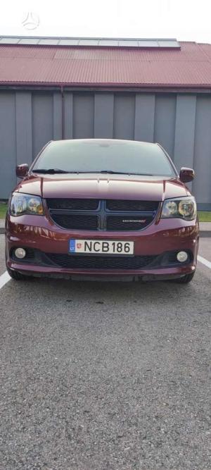 Red Dodge Grand Caravan 2019 in Kaunas, with an engine capacity of 3.60 L and mileage of 168 thousand km for 12500 €, photo 3 on AUTOMOTO.COM.LV