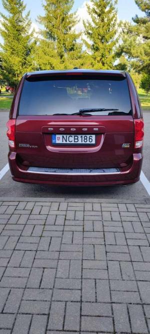 Red Dodge Grand Caravan 2019 in Kaunas, with an engine capacity of 3.60 L and mileage of 168 thousand km for 12500 €, photo 6 on AUTOMOTO.COM.LV