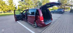 Red Dodge Grand Caravan 2019 in Kaunas, with an engine capacity of 3.60 L and mileage of 168 thousand km for 12500 €, photo 7 on AUTOMOTO.COM.LV