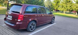 Red Dodge Grand Caravan 2019 in Kaunas, with an engine capacity of 3.60 L and mileage of 168 thousand km for 12500 €, photo 8 on AUTOMOTO.COM.LV