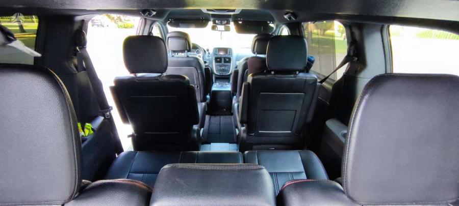 Red Dodge Grand Caravan 2019 in Kaunas, with an engine capacity of 3.60 L and mileage of 168 thousand km for 12500 €, photo 15 on AUTOMOTO.COM.LV