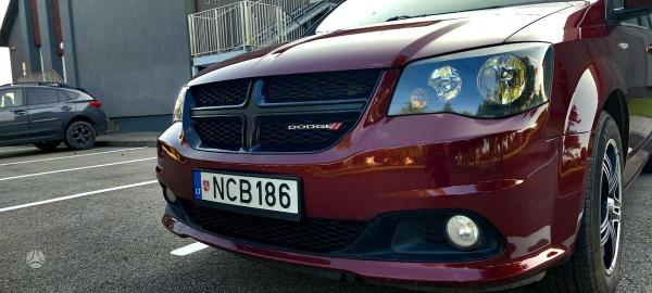 Dodge Grand Caravan 2019 Kauņa vietnē Sarkans Dodge Grand Caravan 2019 Kauņa, ar dzinēja tilpumu 3.60 L un nobraukumu 168 tūkst. km par 12500 €, foto 3 vietnē AUTOMOTO.COM.LV