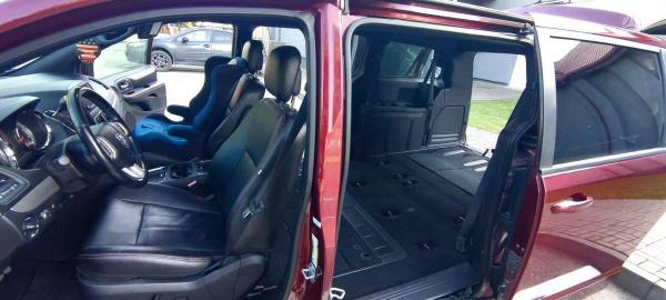 Dodge Grand Caravan 2019 Kauņa vietnē Sarkans Dodge Grand Caravan 2019 Kauņa, ar dzinēja tilpumu 3.60 L un nobraukumu 168 tūkst. km par 12500 €, foto 10 vietnē AUTOMOTO.COM.LV