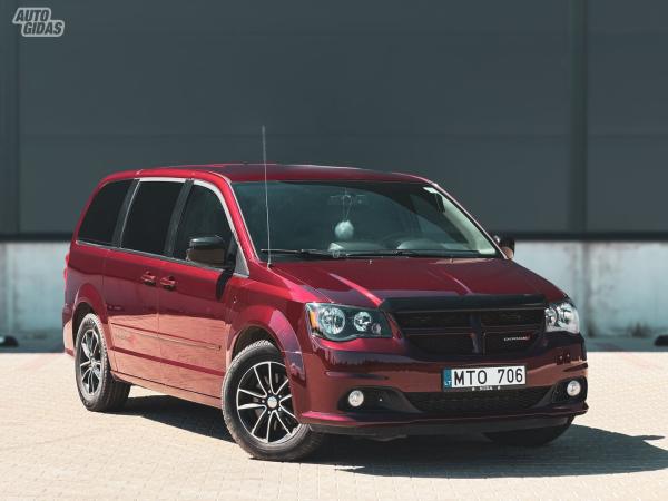 Violets Dodge Grand Caravan 2017 Šauļi, ar dzinēja tilpumu 3.60 L un nobraukumu 245 tūkst. km par 9599 €, foto  vietnē AUTOMOTO.COM.LV