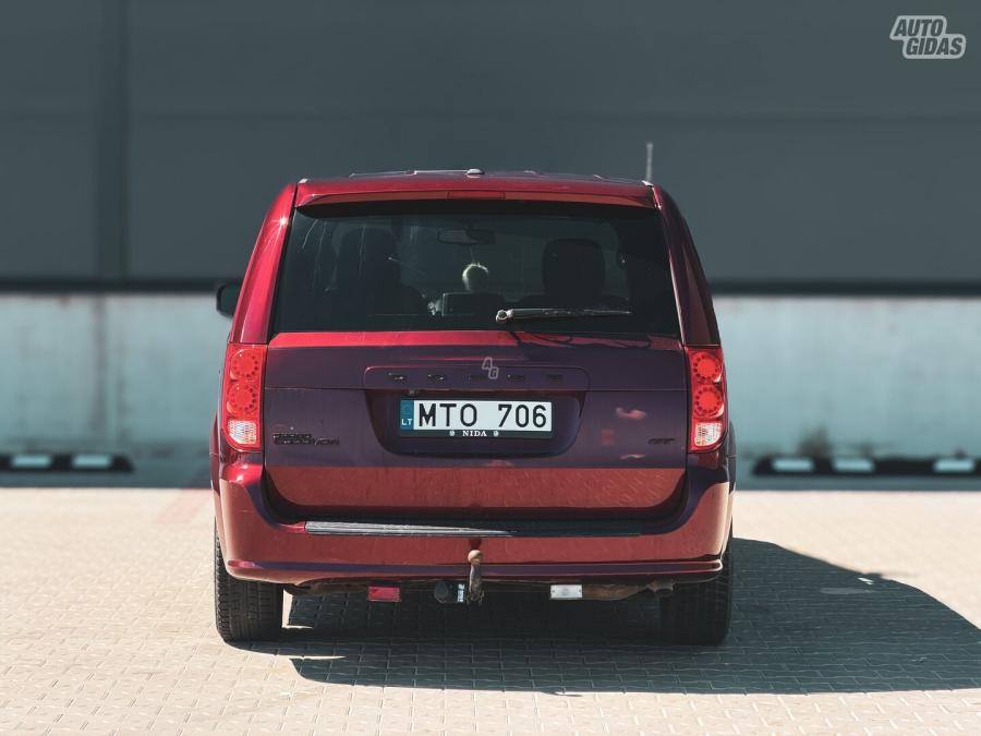 Violets Dodge Grand Caravan 2017 Šauļi, ar dzinēja tilpumu 3.60 L un nobraukumu 245 tūkst. km par 9599 €, foto 6 vietnē AUTOMOTO.COM.LV