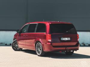 Violets Dodge Grand Caravan 2017 Šauļi, ar dzinēja tilpumu 3.60 L un nobraukumu 245 tūkst. km par 9599 €, foto 7 vietnē AUTOMOTO.COM.LV