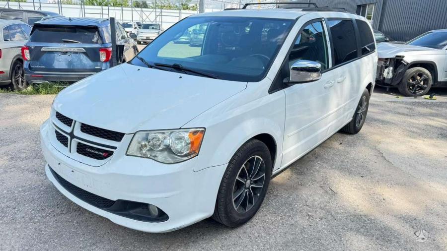 Balts Dodge Grand Caravan 2016 Ukmergė, ar dzinēja tilpumu 3.60 L un nobraukumu 218 tūkst. km par 4990 €, foto 4 vietnē AUTOMOTO.COM.LV