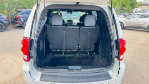 Balts Dodge Grand Caravan 2016 Ukmergė, ar dzinēja tilpumu 3.60 L un nobraukumu 218 tūkst. km par 4990 €, foto 8 vietnē AUTOMOTO.COM.LV