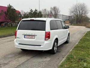 Balts Dodge Grand Caravan 2017 Klaipėda, ar dzinēja tilpumu 3.60 L un nobraukumu 121 tūkst. km par 5900 €, foto 3 vietnē AUTOMOTO.COM.LV