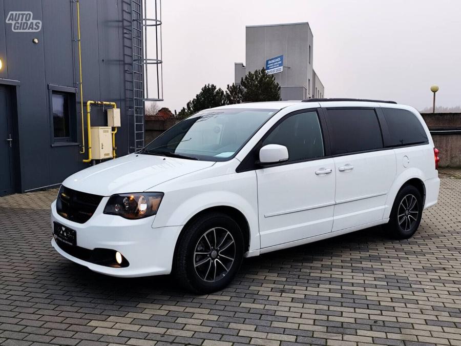 Balts Dodge Grand Caravan 2017 Šauļi, ar dzinēja tilpumu 3.60 L un nobraukumu 196 tūkst. km par 10000 €, foto 3 vietnē AUTOMOTO.COM.LV