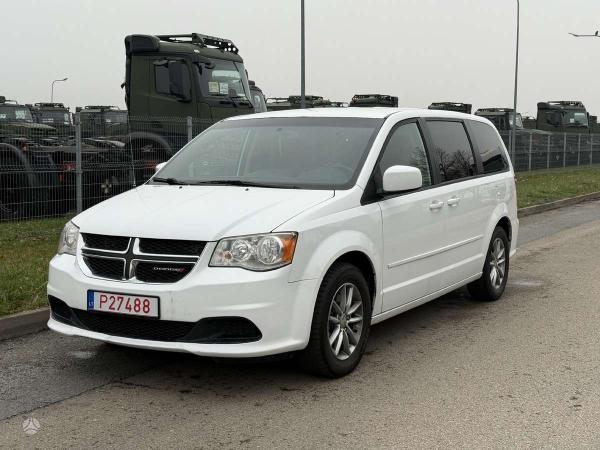White Dodge Grand Caravan 2017 in Klaipeda, with an engine capacity of 3.60 L and mileage of 121 thousand km for 5700 €, photo 1 on AUTOMOTO.COM.LV