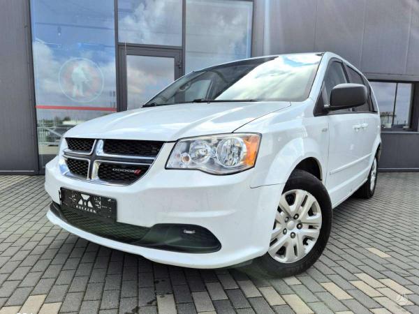 Balts Dodge Grand Caravan 2017 Šauļi, ar dzinēja tilpumu 3.60 L un nobraukumu 0 tūkst. km par 7300 €, foto 2 vietnē AUTOMOTO.COM.LV