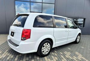 White Dodge Grand Caravan 2017 in Siauliai, with an engine capacity of 3.60 L and mileage of 0 thousand km for 7300 €, photo 3 on AUTOMOTO.COM.LV