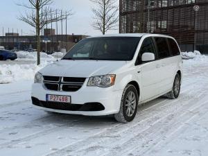 Balts Dodge Grand Caravan 2017 Klaipėda, ar dzinēja tilpumu 3.60 L un nobraukumu 121 tūkst. km par 7500 €, foto  vietnē AUTOMOTO.COM.LV