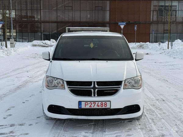 Balts Dodge Grand Caravan 2017 Klaipėda, ar dzinēja tilpumu 3.60 L un nobraukumu 121 tūkst. km par 7500 €, foto 5 vietnē AUTOMOTO.COM.LV