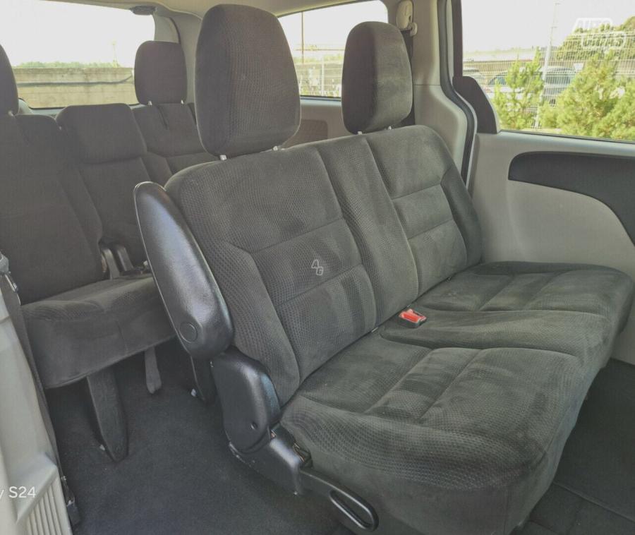 Balts Dodge Grand Caravan 2017 Šauļi, ar dzinēja tilpumu 3.60 L un nobraukumu 0 tūkst. km par 7200 €, foto 16 vietnē AUTOMOTO.COM.LV