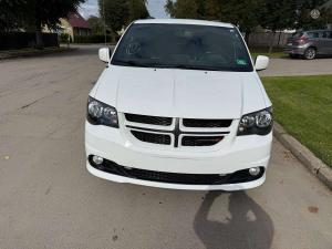 Balts Dodge Grand Caravan 2017 Šauļi, ar dzinēja tilpumu 3.60 L un nobraukumu 242 tūkst. km par 9100 €, foto  vietnē AUTOMOTO.COM.LV