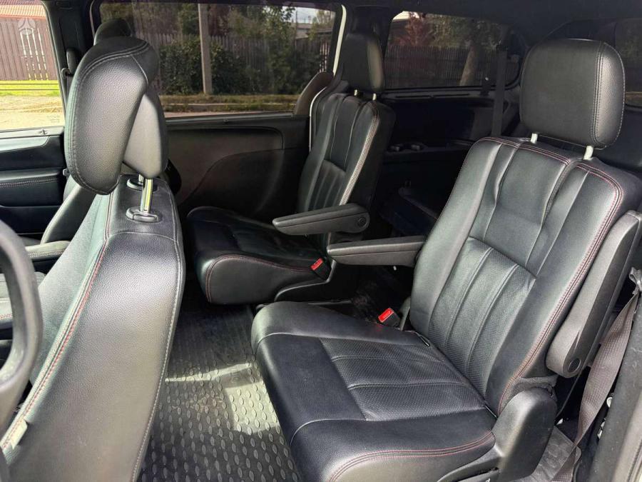 Balts Dodge Grand Caravan 2017 Šauļi, ar dzinēja tilpumu 3.60 L un nobraukumu 242 tūkst. km par 9100 €, foto 10 vietnē AUTOMOTO.COM.LV