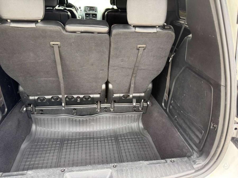Balts Dodge Grand Caravan 2017 Šauļi, ar dzinēja tilpumu 3.60 L un nobraukumu 242 tūkst. km par 9100 €, foto 11 vietnē AUTOMOTO.COM.LV