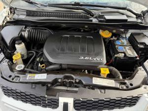 Balts Dodge Grand Caravan 2017 Šauļi, ar dzinēja tilpumu 3.60 L un nobraukumu 242 tūkst. km par 9100 €, foto 13 vietnē AUTOMOTO.COM.LV