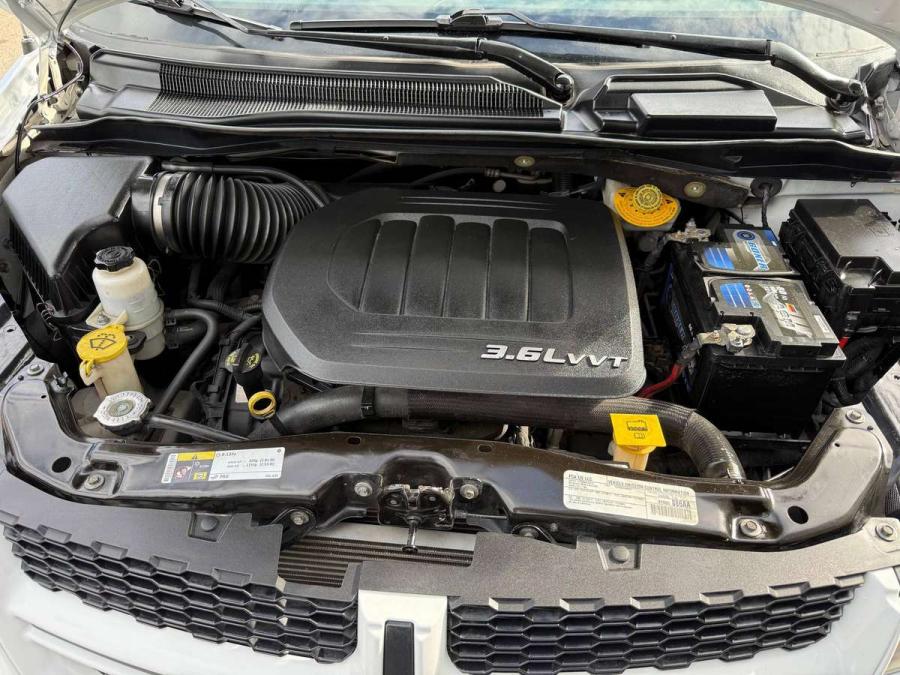 Balts Dodge Grand Caravan 2017 Šauļi, ar dzinēja tilpumu 3.60 L un nobraukumu 242 tūkst. km par 9100 €, foto 13 vietnē AUTOMOTO.COM.LV