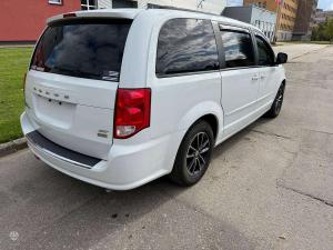 Balts Dodge Grand Caravan 2017 Šauļi, ar dzinēja tilpumu 3.60 L un nobraukumu 242 tūkst. km par 9100 €, foto 16 vietnē AUTOMOTO.COM.LV