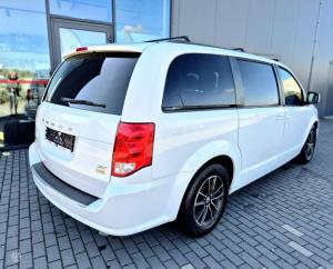 Balts Dodge Grand Caravan 2018 Šauļi, ar dzinēja tilpumu 3.60 L un nobraukumu 180 tūkst. km par 9250 €, foto 5 vietnē AUTOMOTO.COM.LV