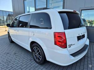 Balts Dodge Grand Caravan 2018 Šauļi, ar dzinēja tilpumu 3.60 L un nobraukumu 180 tūkst. km par 9250 €, foto 7 vietnē AUTOMOTO.COM.LV