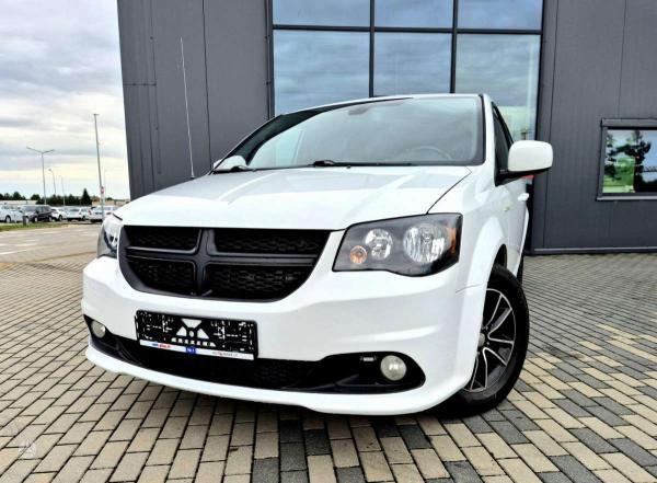 White Dodge Grand Caravan 2018 in Siauliai, with an engine capacity of 3.60 L and mileage of 180 thousand km for 9250 €, photo 3 on AUTOMOTO.COM.LV