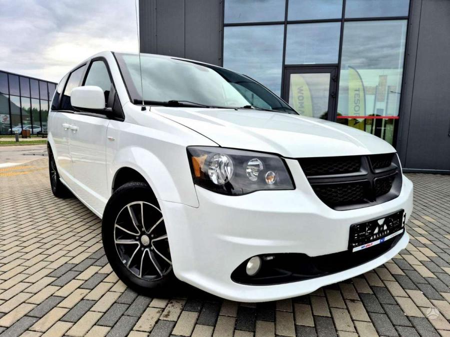 Balts Dodge Grand Caravan 2018 Šauļi, ar dzinēja tilpumu 3.60 L un nobraukumu 180 tūkst. km par 9250 €, foto 3 vietnē AUTOMOTO.COM.LV