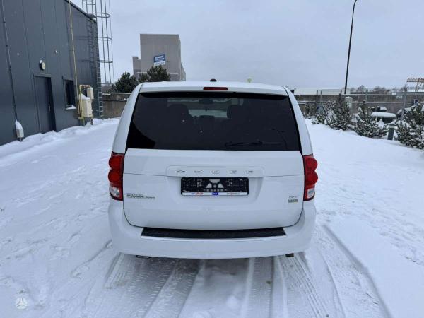 Balts Dodge Grand Caravan 2019 Šauļi, ar dzinēja tilpumu 3.60 L un nobraukumu 0 tūkst. km par 8900 €, foto 6 vietnē AUTOMOTO.COM.LV