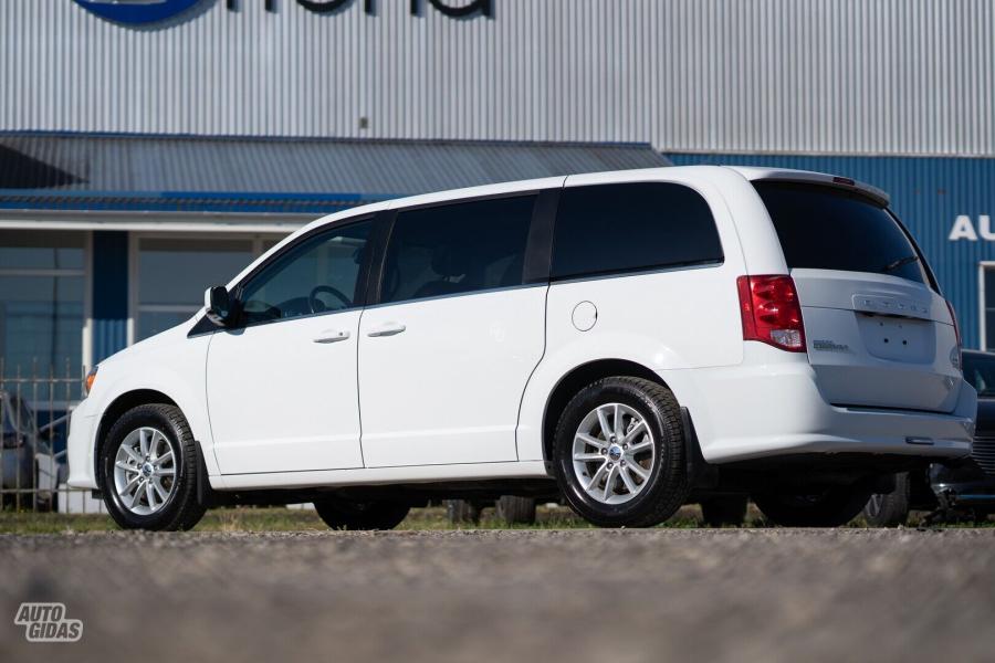 White Dodge Grand Caravan 2019 in Siauliai, with an engine capacity of 3.60 L and mileage of 194 thousand km for 9300 €, photo 5 on AUTOMOTO.COM.LV