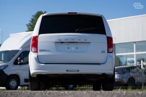 White Dodge Grand Caravan 2019 in Siauliai, with an engine capacity of 3.60 L and mileage of 194 thousand km for 9300 €, photo 7 on AUTOMOTO.COM.LV