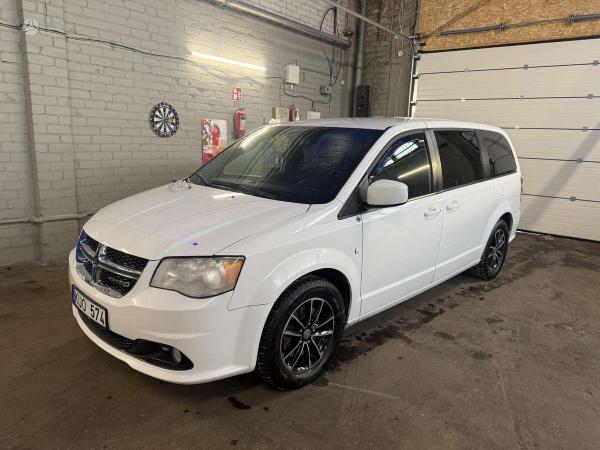 Balts Dodge Grand Caravan 2019 Kauņa, ar dzinēja tilpumu 3.61 L un nobraukumu 203 tūkst. km par 11600 €, foto 3 vietnē AUTOMOTO.COM.LV
