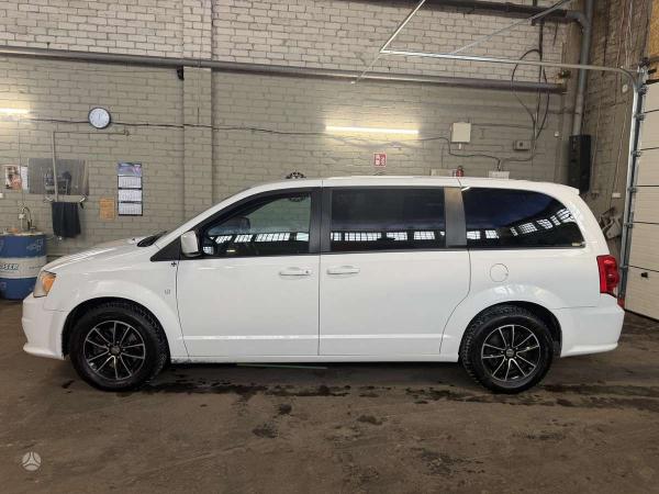 Balts Dodge Grand Caravan 2019 Kauņa, ar dzinēja tilpumu 3.61 L un nobraukumu 203 tūkst. km par 11600 €, foto 5 vietnē AUTOMOTO.COM.LV