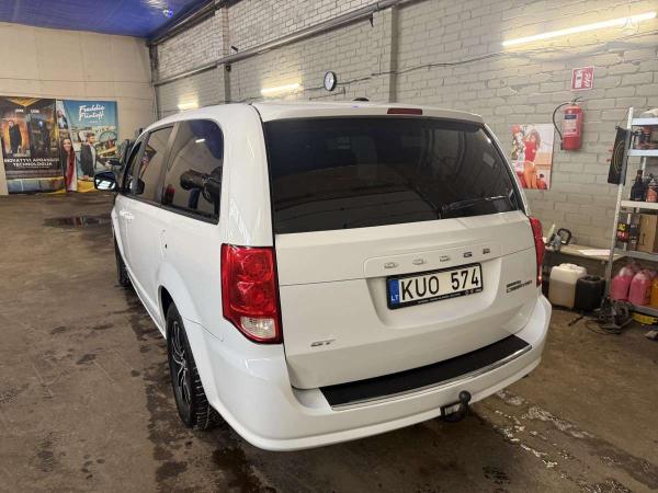 Balts Dodge Grand Caravan 2019 Kauņa, ar dzinēja tilpumu 3.61 L un nobraukumu 203 tūkst. km par 11600 €, foto 7 vietnē AUTOMOTO.COM.LV