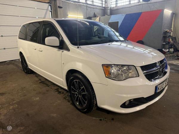 Balts Dodge Grand Caravan 2019 Kauņa, ar dzinēja tilpumu 3.61 L un nobraukumu 203 tūkst. km par 11600 €, foto 10 vietnē AUTOMOTO.COM.LV