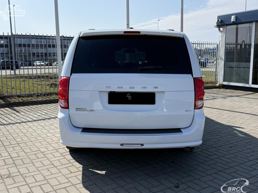White Dodge Grand Caravan 2020 in Avizieniai, with an engine capacity of 3.60 L and mileage of 148 thousand km for 11000 €, photo 28 on AUTOMOTO.COM.LV