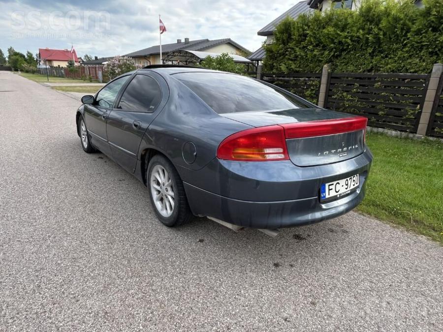 Blue Dodge Intrepid 2000 in Riga, with an engine capacity of 3.20 L and mileage of 155 thousand km for 1480 €, photo 8 on AUTOMOTO.COM.LV