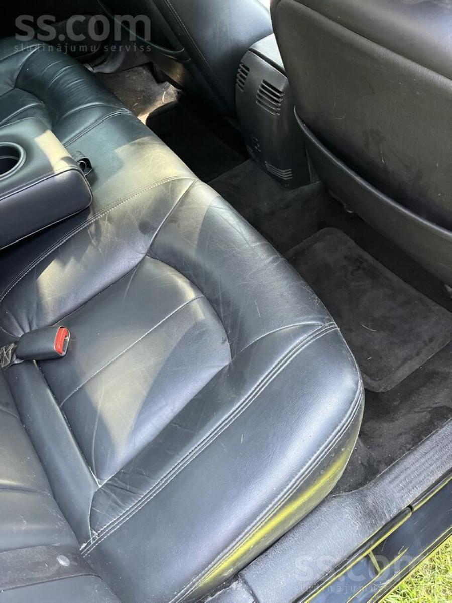 Blue Dodge Intrepid 2000 in Riga, with an engine capacity of 3.20 L and mileage of 155 thousand km for 1480 €, photo 10 on AUTOMOTO.COM.LV