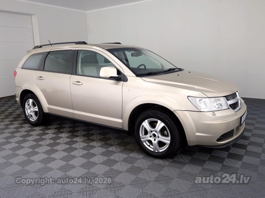 Beige Dodge Journey 2009 in Tallinn, with an engine capacity of 2.00 L and mileage of 324 thousand km for 1999 €, photo 1 on AUTOMOTO.COM.LV