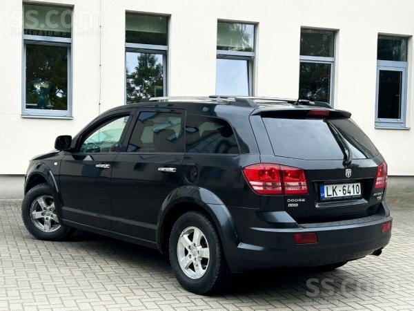 Melns Dodge Journey 2008 Jelgava, ar dzinēja tilpumu 2.00 L un nobraukumu 246 tūkst. km par 4850 €, foto 6 vietnē AUTOMOTO.COM.LV