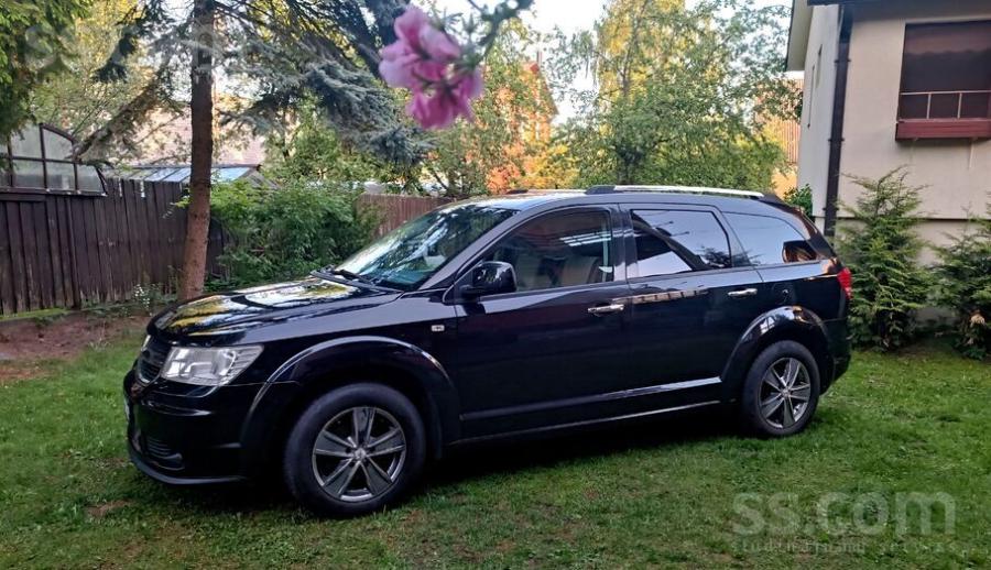 Melns Dodge Journey 2008 Rīga, ar dzinēja tilpumu 2.70 L un nobraukumu 274 tūkst. km par 4440 €, foto 1 vietnē AUTOMOTO.COM.LV