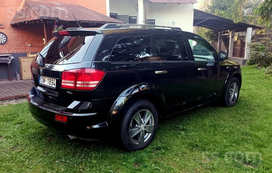 Melns Dodge Journey 2008 Rīga, ar dzinēja tilpumu 2.70 L un nobraukumu 274 tūkst. km par 4440 €, foto 3 vietnē AUTOMOTO.COM.LV