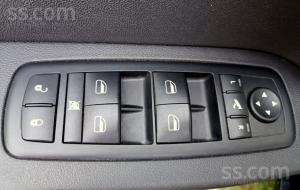 Melns Dodge Journey 2008 Rīga, ar dzinēja tilpumu 2.70 L un nobraukumu 274 tūkst. km par 4440 €, foto 18 vietnē AUTOMOTO.COM.LV