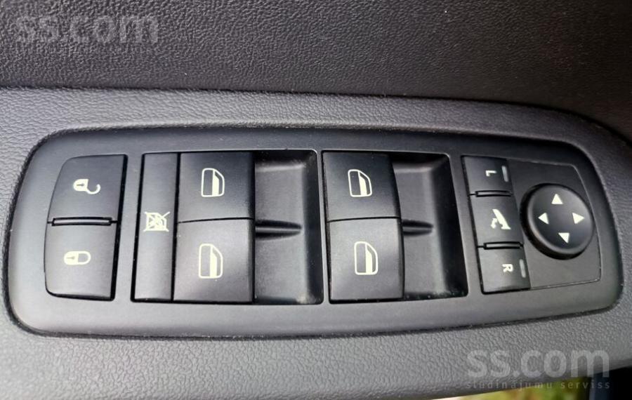 Melns Dodge Journey 2008 Rīga, ar dzinēja tilpumu 2.70 L un nobraukumu 274 tūkst. km par 4440 €, foto 18 vietnē AUTOMOTO.COM.LV
