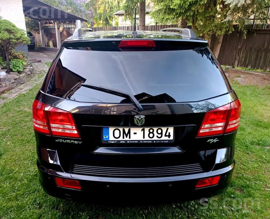 Melns Dodge Journey 2008 Rīga, ar dzinēja tilpumu 2.70 L un nobraukumu 274 tūkst. km par 4440 €, foto 26 vietnē AUTOMOTO.COM.LV