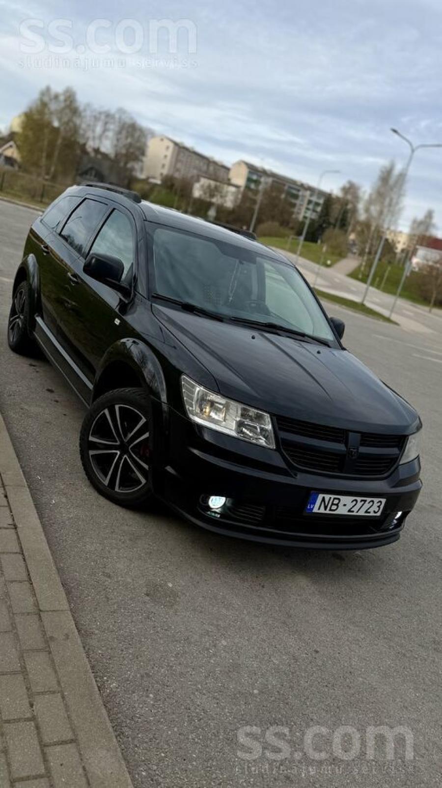 Melns Dodge Journey 2008 Tukums, ar dzinēja tilpumu 2.00 L un nobraukumu 305 tūkst. km par 3800 €, foto 1 vietnē AUTOMOTO.COM.LV