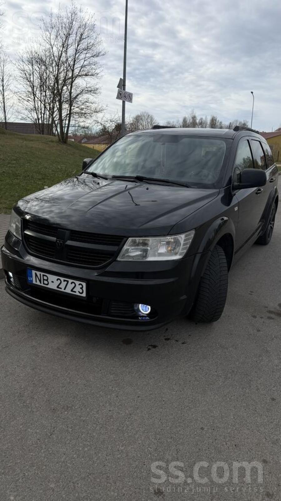 Melns Dodge Journey 2008 Tukums, ar dzinēja tilpumu 2.00 L un nobraukumu 305 tūkst. km par 3800 €, foto 3 vietnē AUTOMOTO.COM.LV
